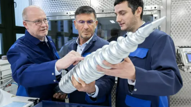 Winkelmann: Wie riesige Bodenschrauben die Baubranche revolutionieren ...